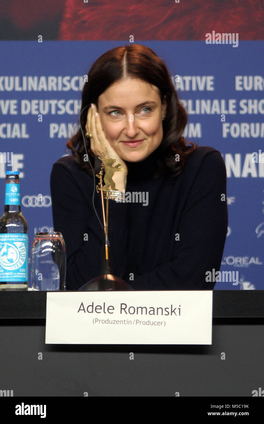 Stephanie zacharek hi-res stock photography and images - Alamy