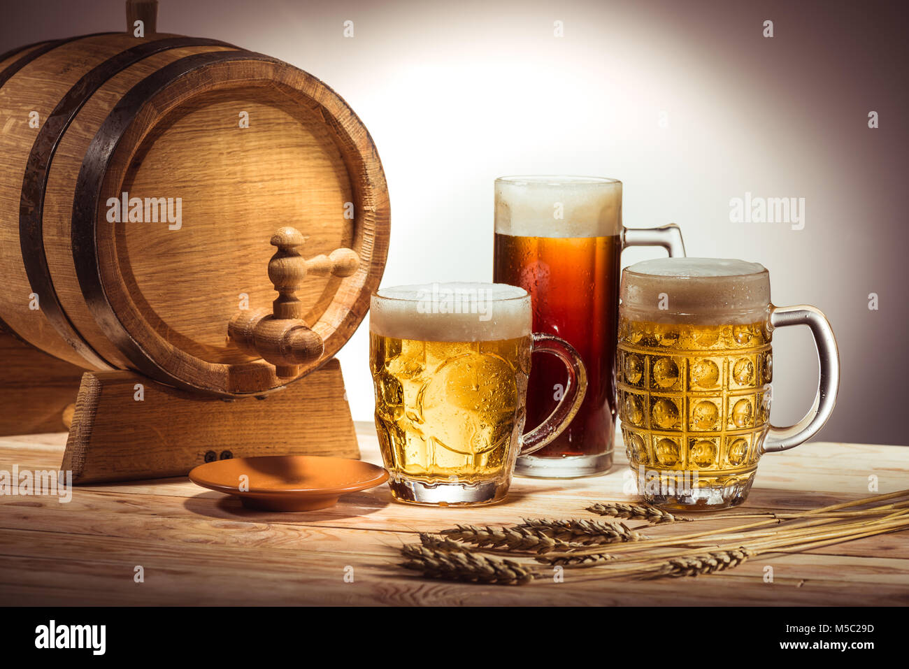 Beer barrel bar table hi-res stock photography and images - Alamy