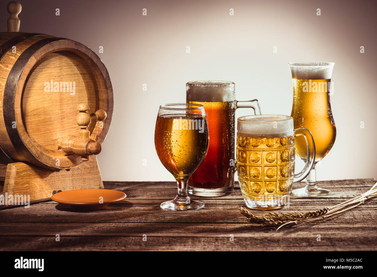 Beer barrel bar table hi-res stock photography and images - Alamy