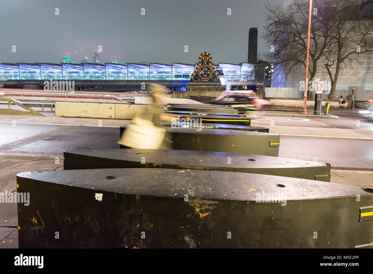 London, England, UK - January 11, 2018: Pedestrians walk through ...