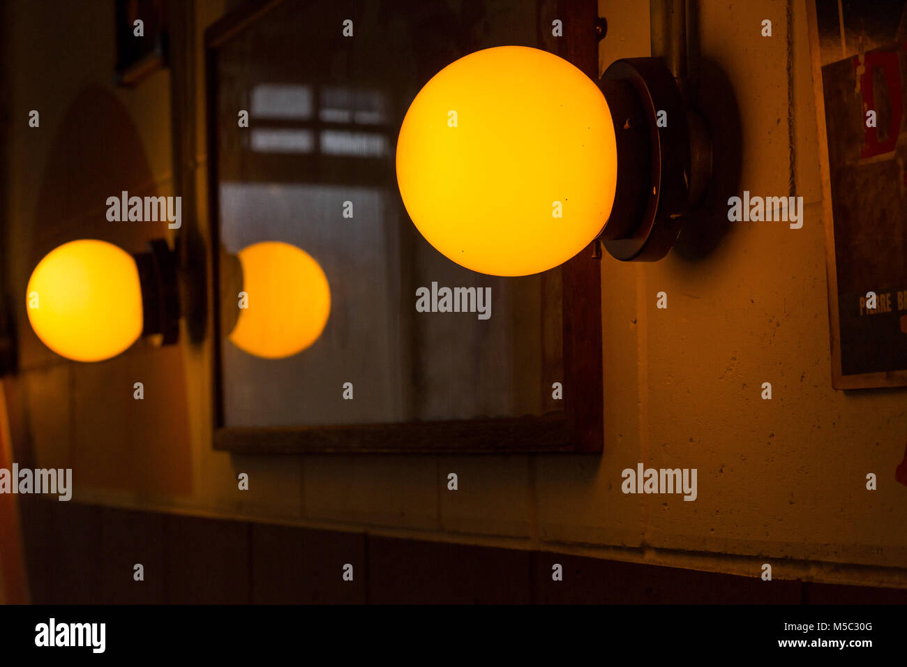 Cafe wall of lights hi-res stock photography and images - Alamy