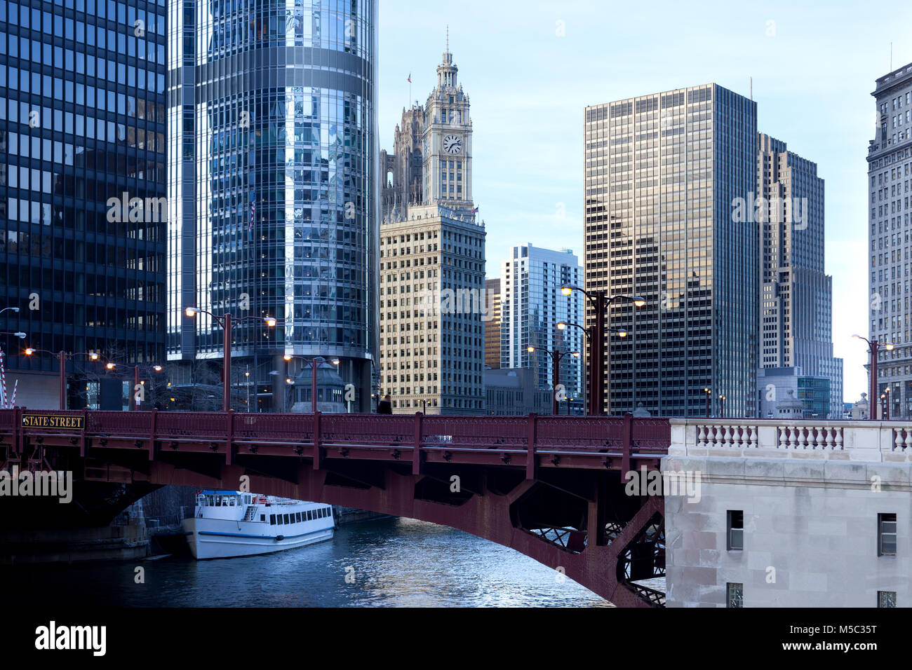 State Street bridge over Chicago River, Chicago, Illinois, USA Stock ...
