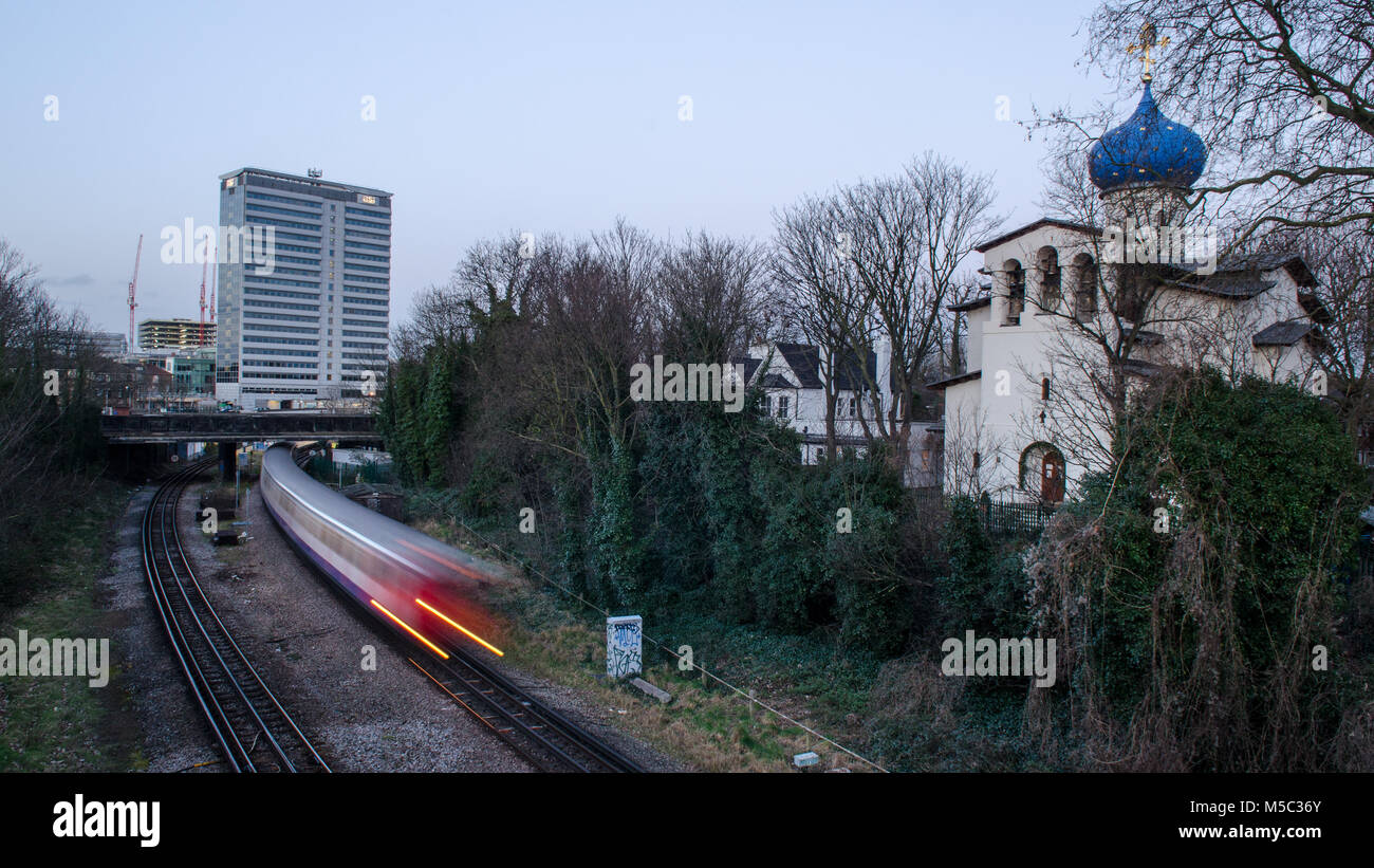 District line hi-res stock photography and images - Alamy