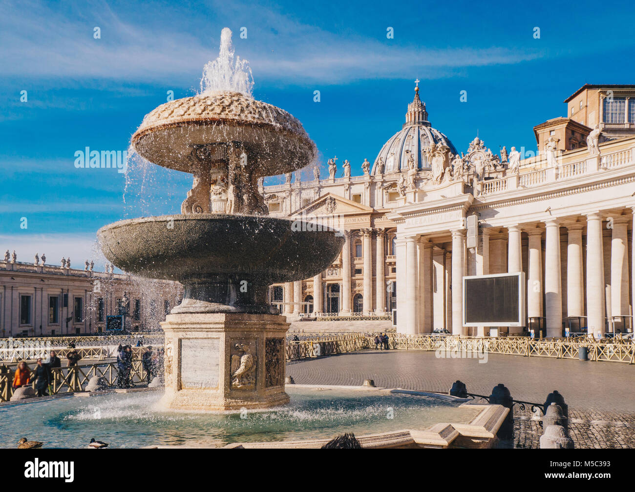 Rome saint peter square hi-res stock photography and images - Alamy