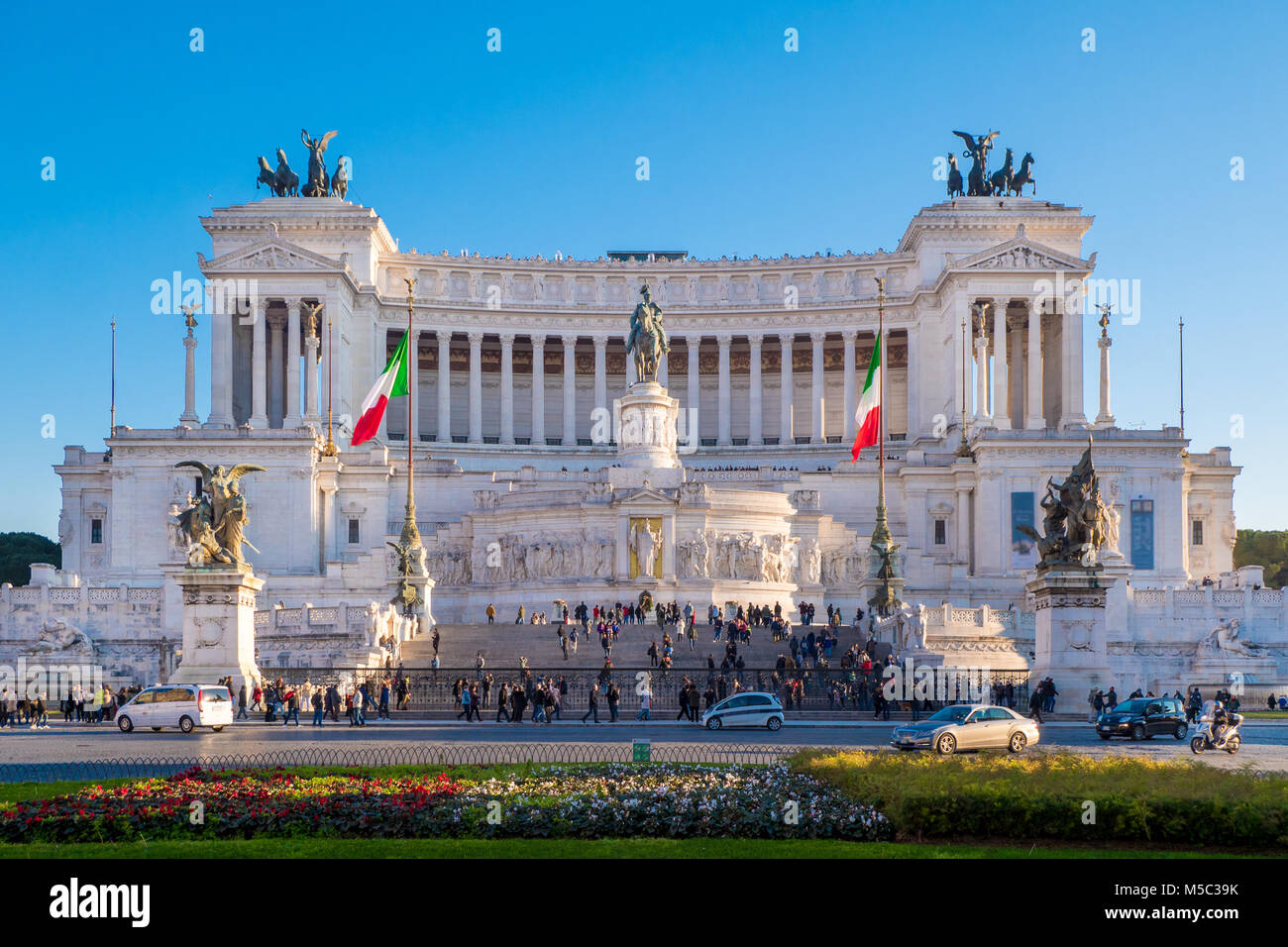 The National Monument building in Rome, Italy, in Piazza Venezia Stock ...