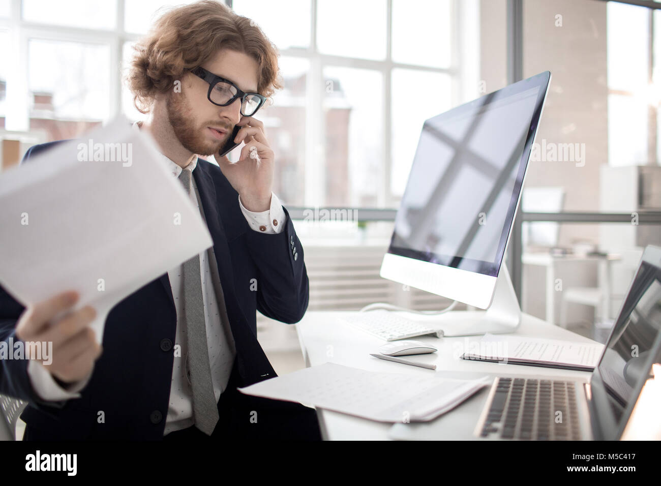 Busy office worker hi-res stock photography and images - Alamy