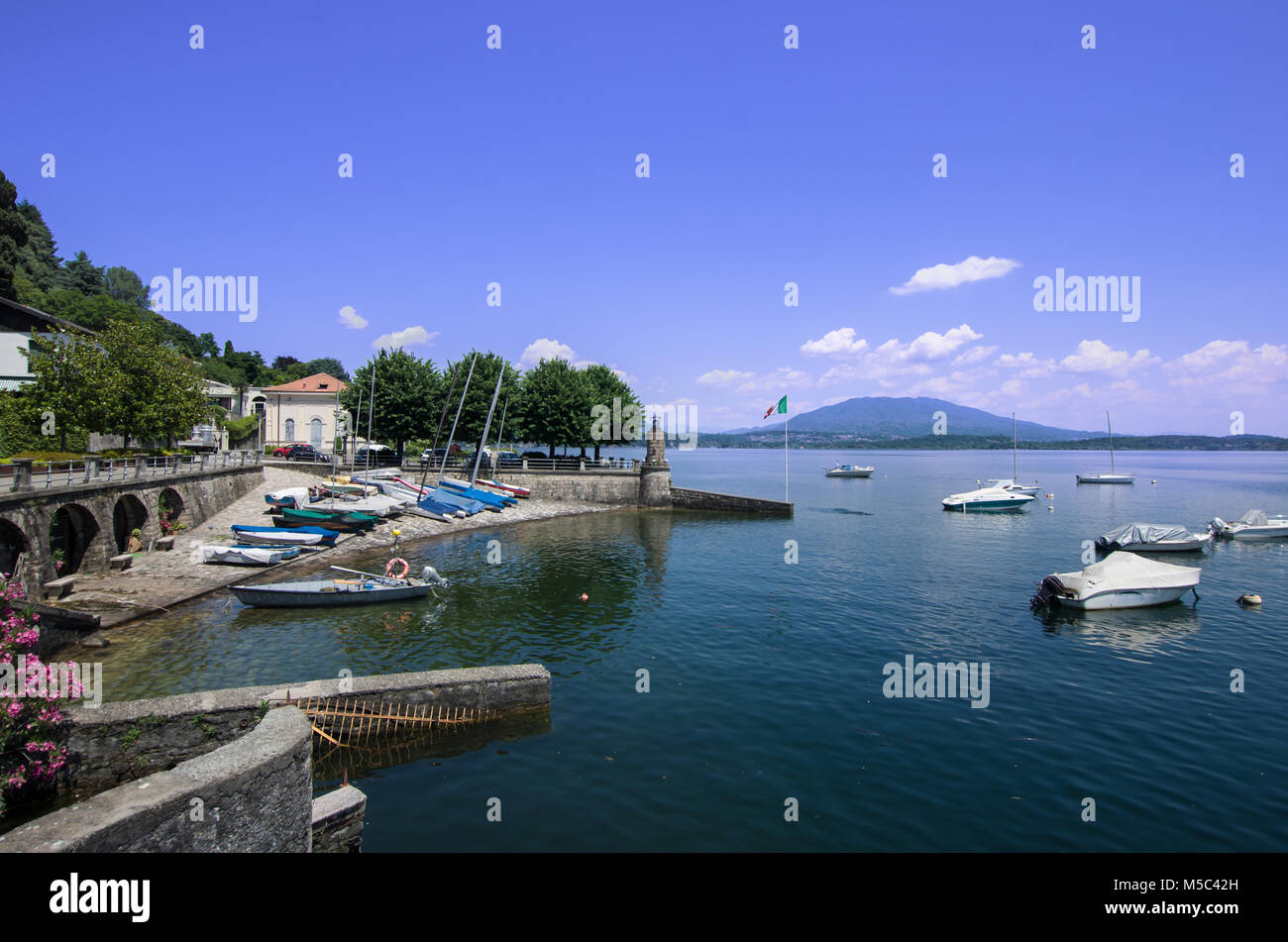 Lesa hi-res stock photography and images - Alamy