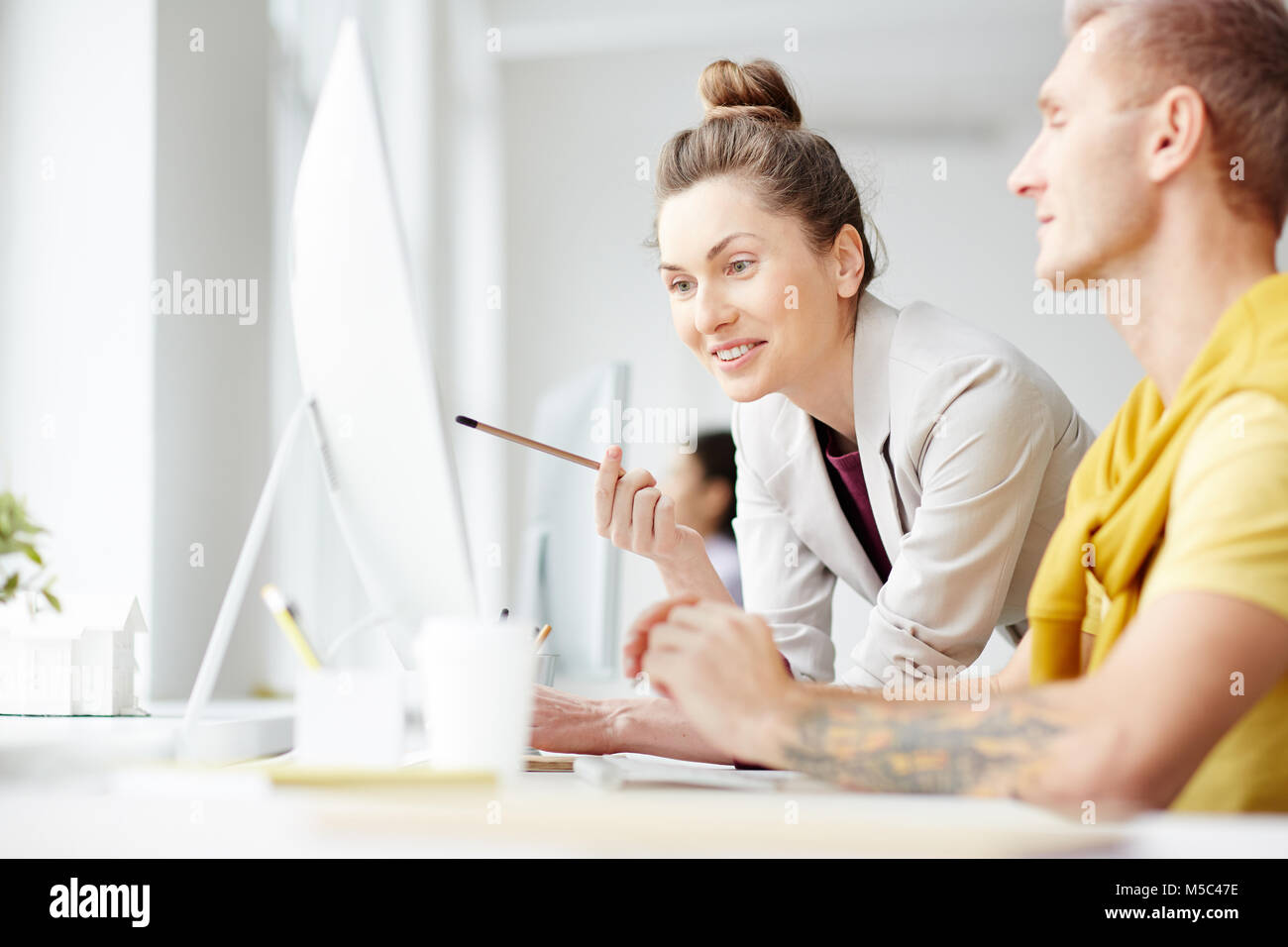 Corporate trends hi-res stock photography and images - Alamy