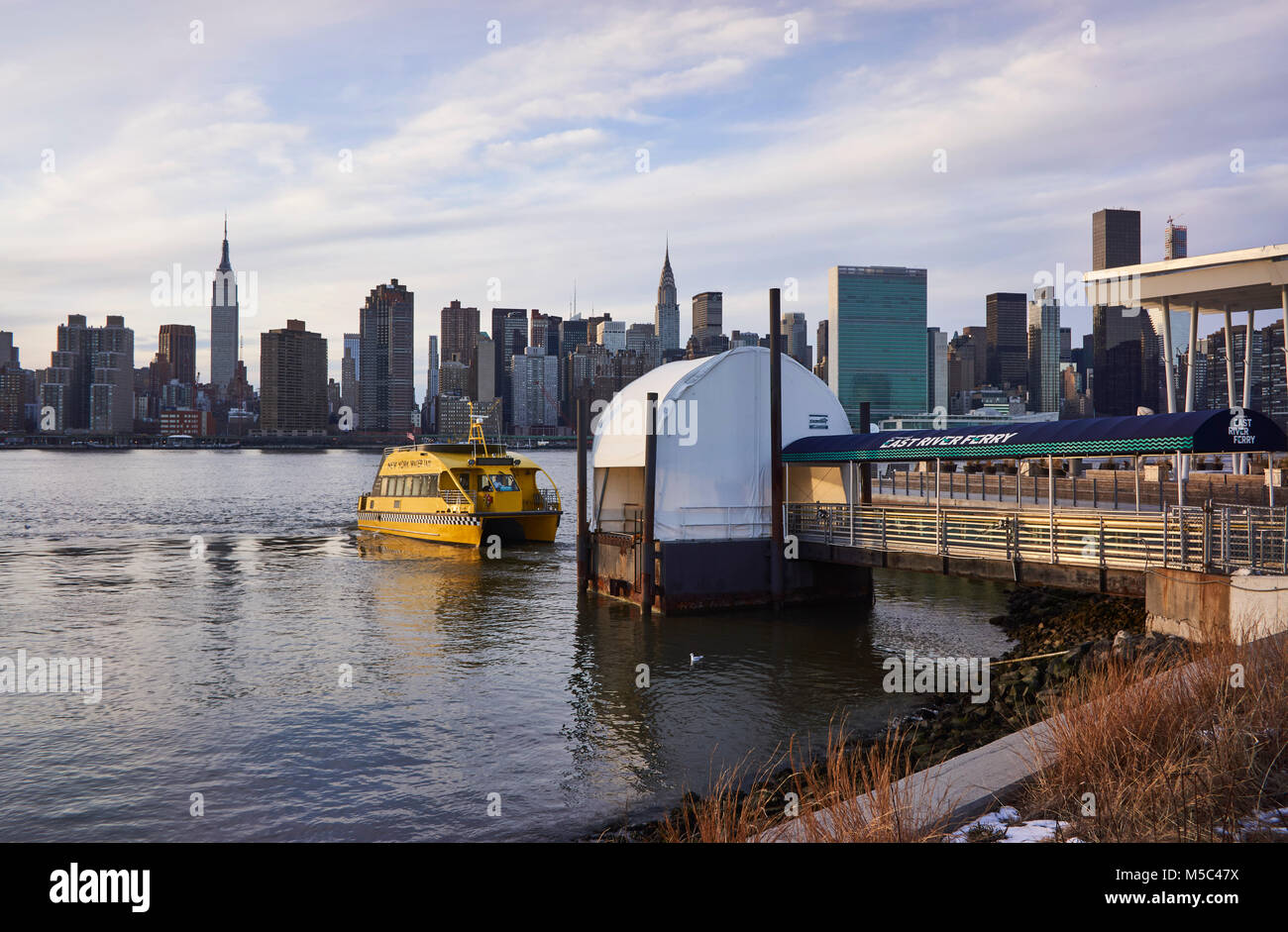 Hunters point ferry hi-res stock photography and images - Alamy