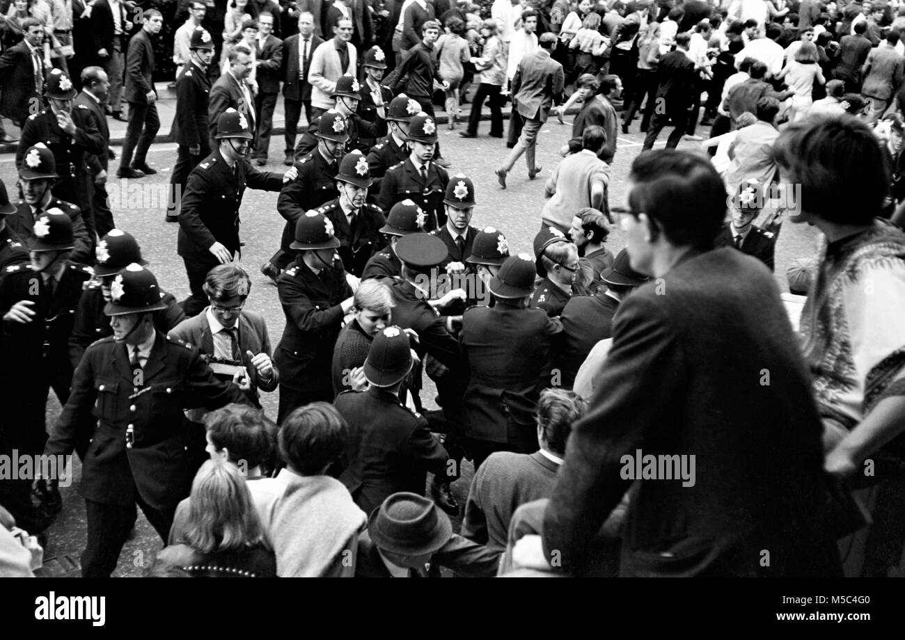 Student Protest 1960s Stock Photos & Student Protest 1960s Stock Images ...