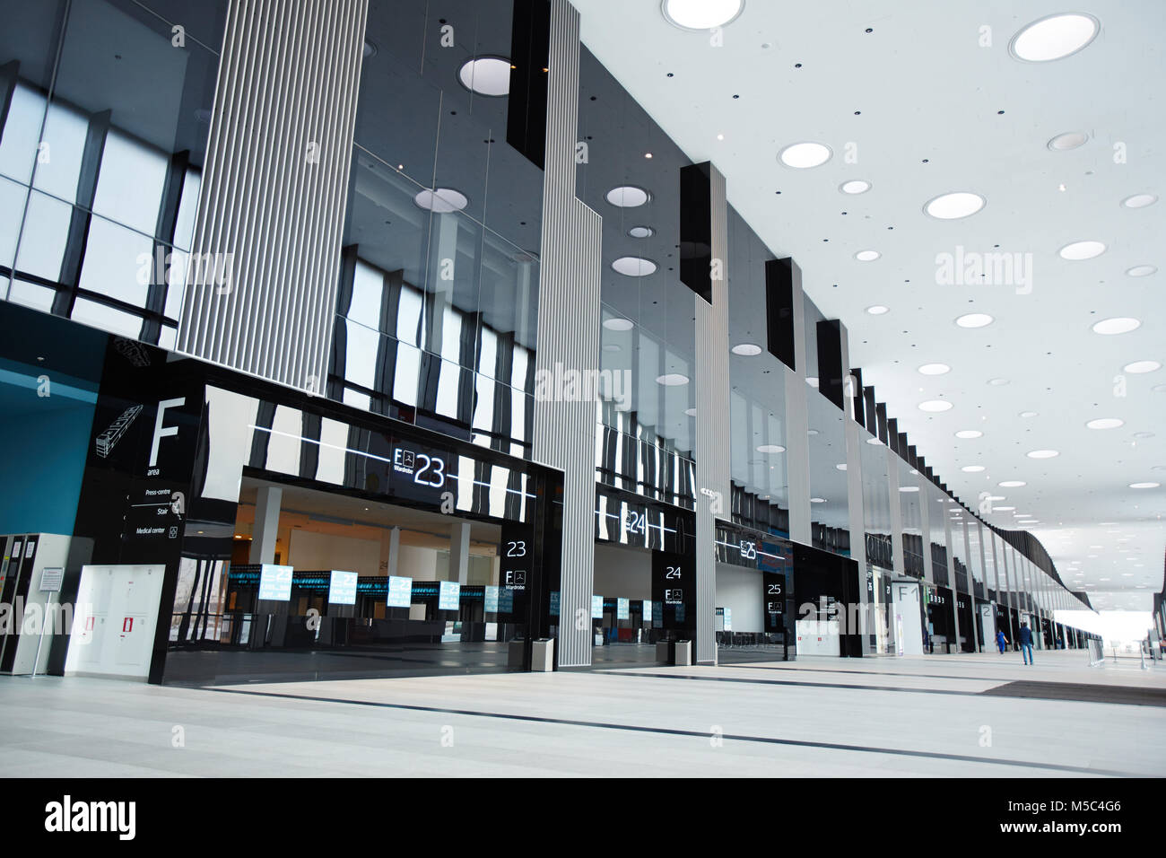 Transit lounge hi-res stock photography and images - Alamy