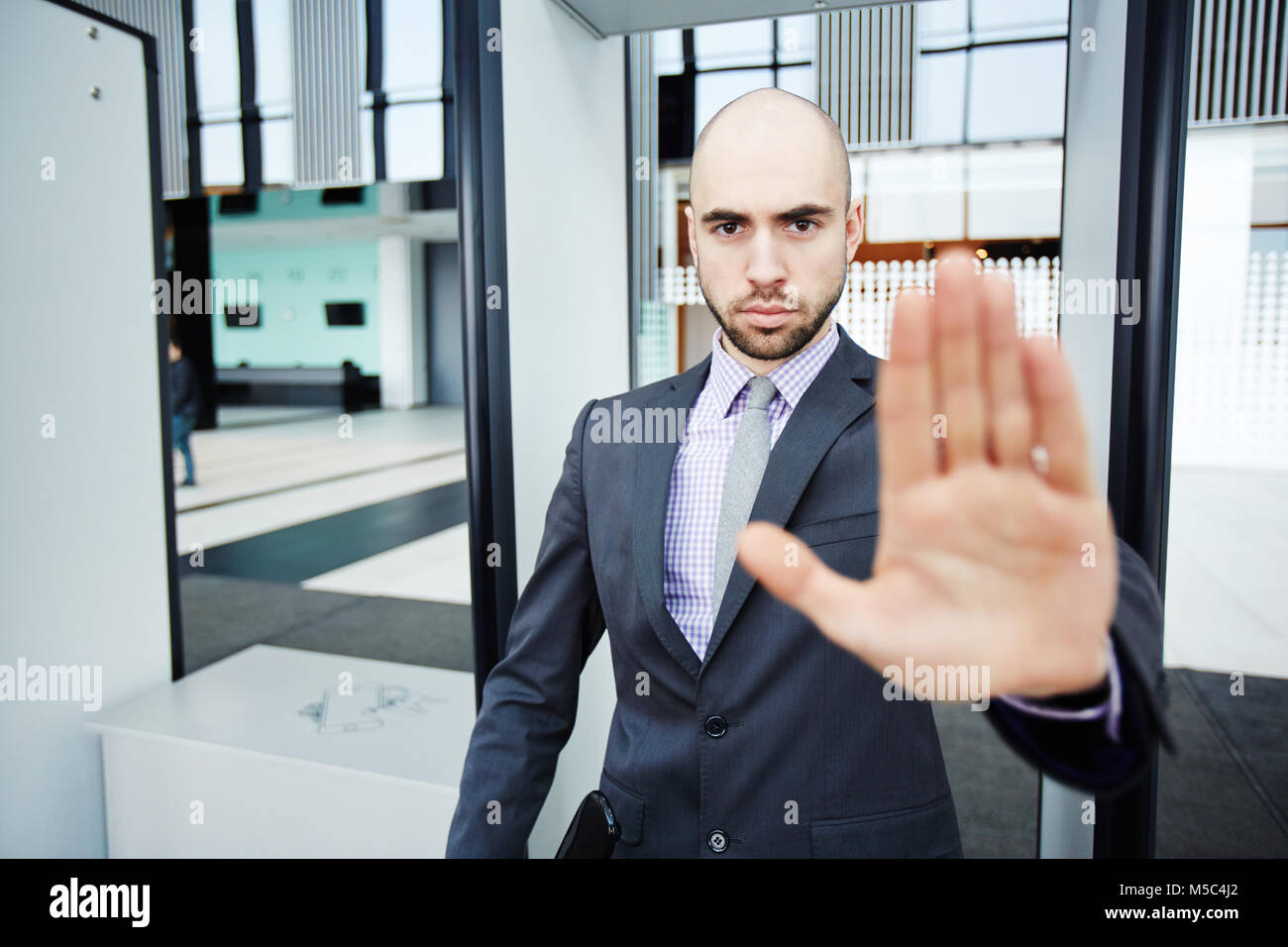 Airport staff man hi-res stock photography and images - Alamy