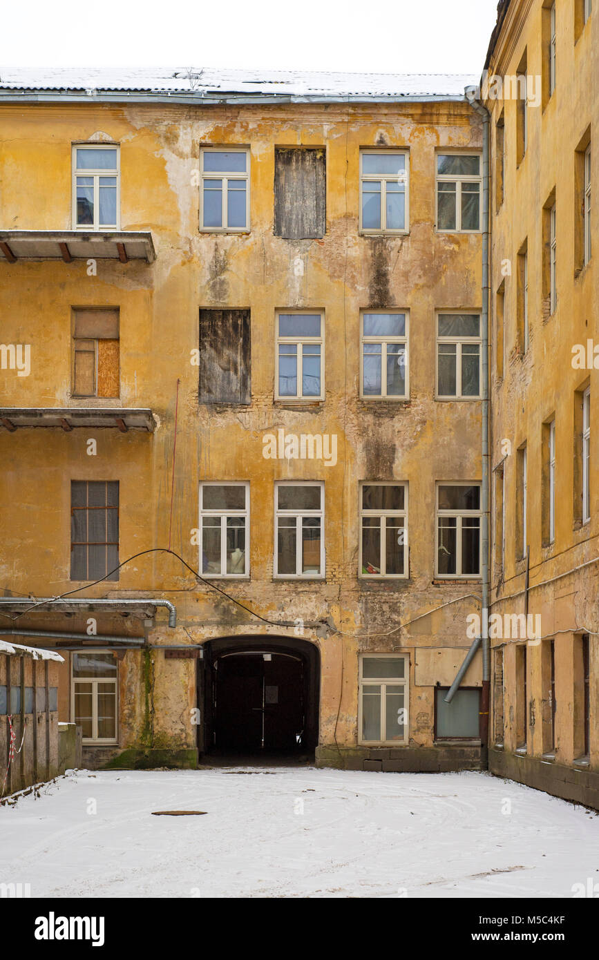 An old courtyard in Vilnius, Lithuania Stock Photo - Alamy