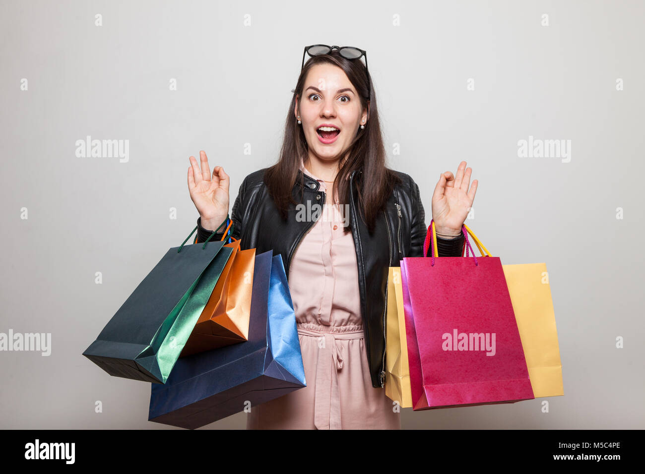 Sales cashier hi-res stock photography and images - Alamy