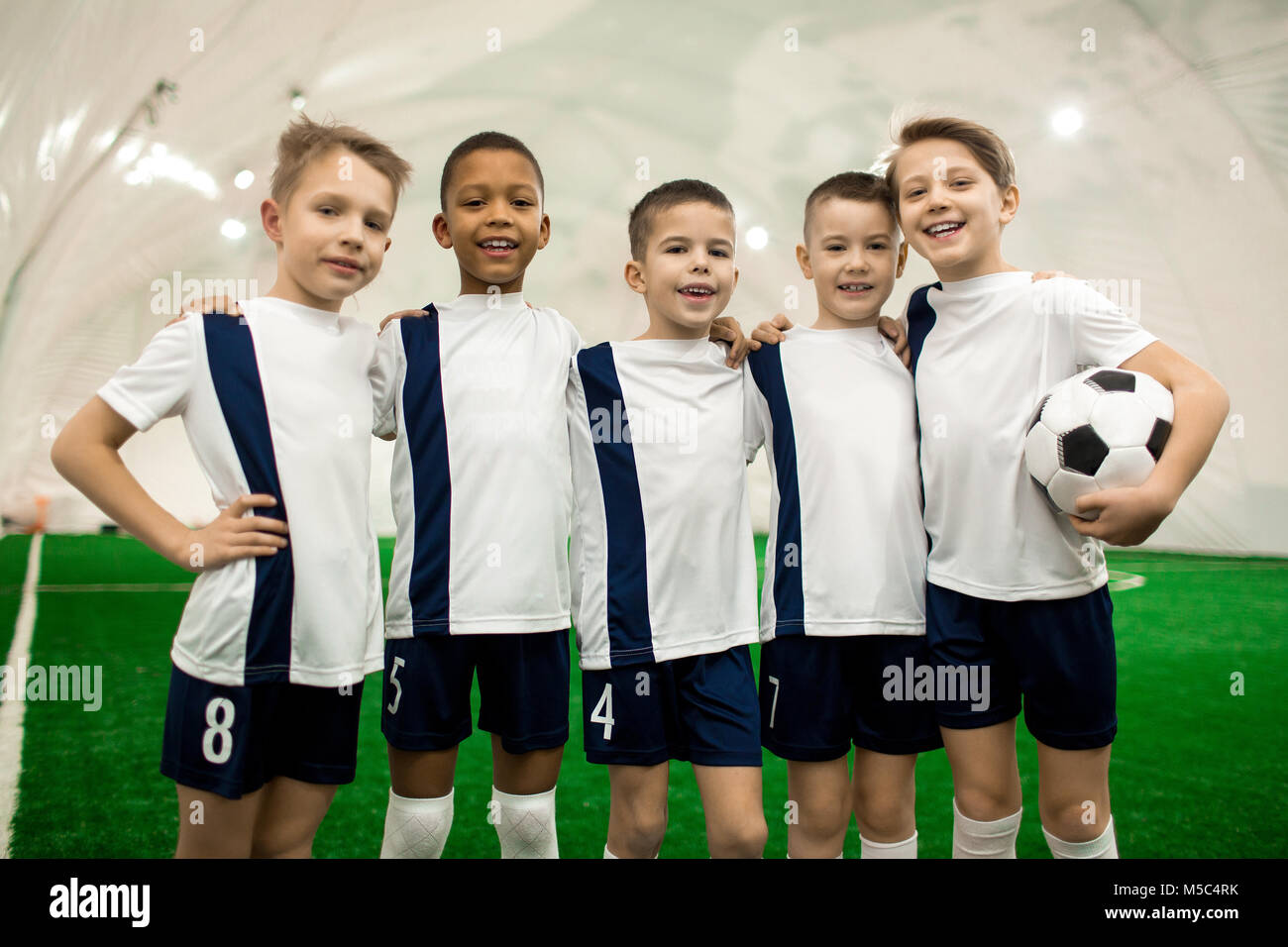 Adult football team hi-res stock photography and images - Alamy