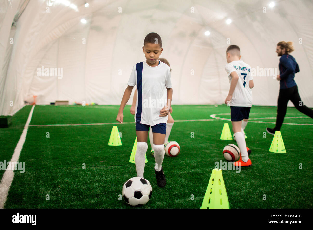 Football running field hi-res stock photography and images - Alamy
