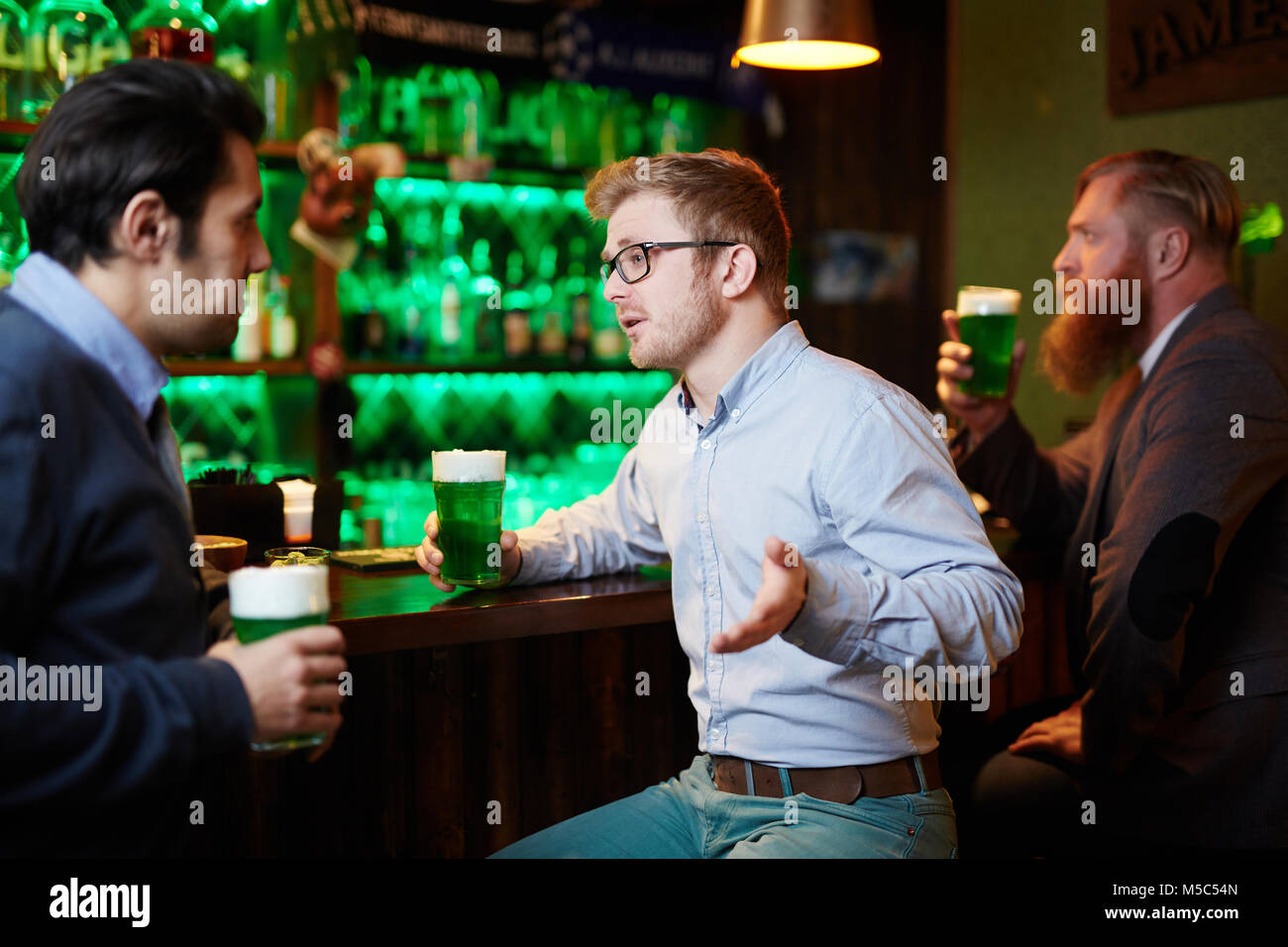Talking glass beer hi-res stock photography and images - Alamy