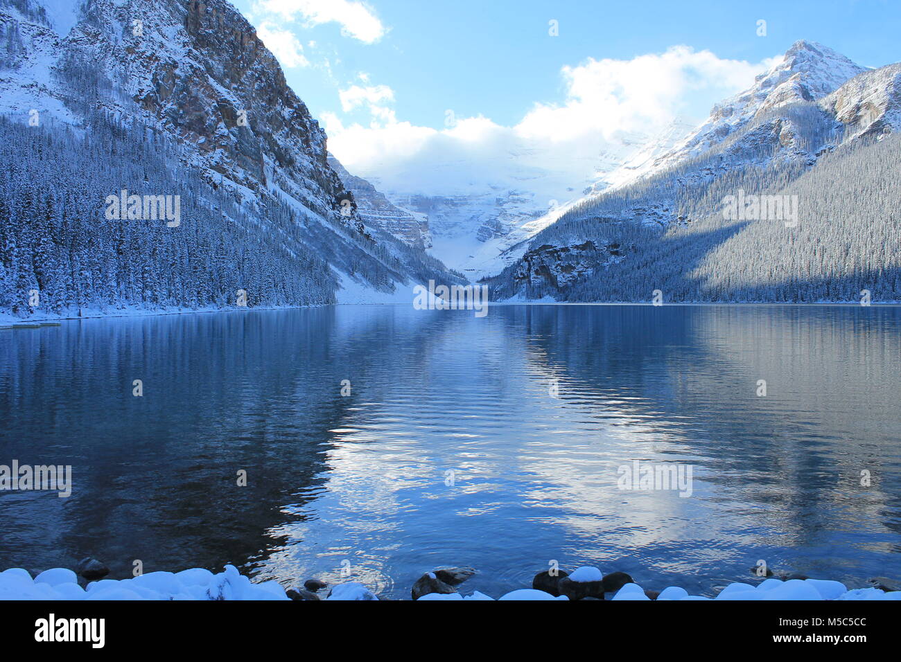 lake louise in the winter Stock Photo - Alamy