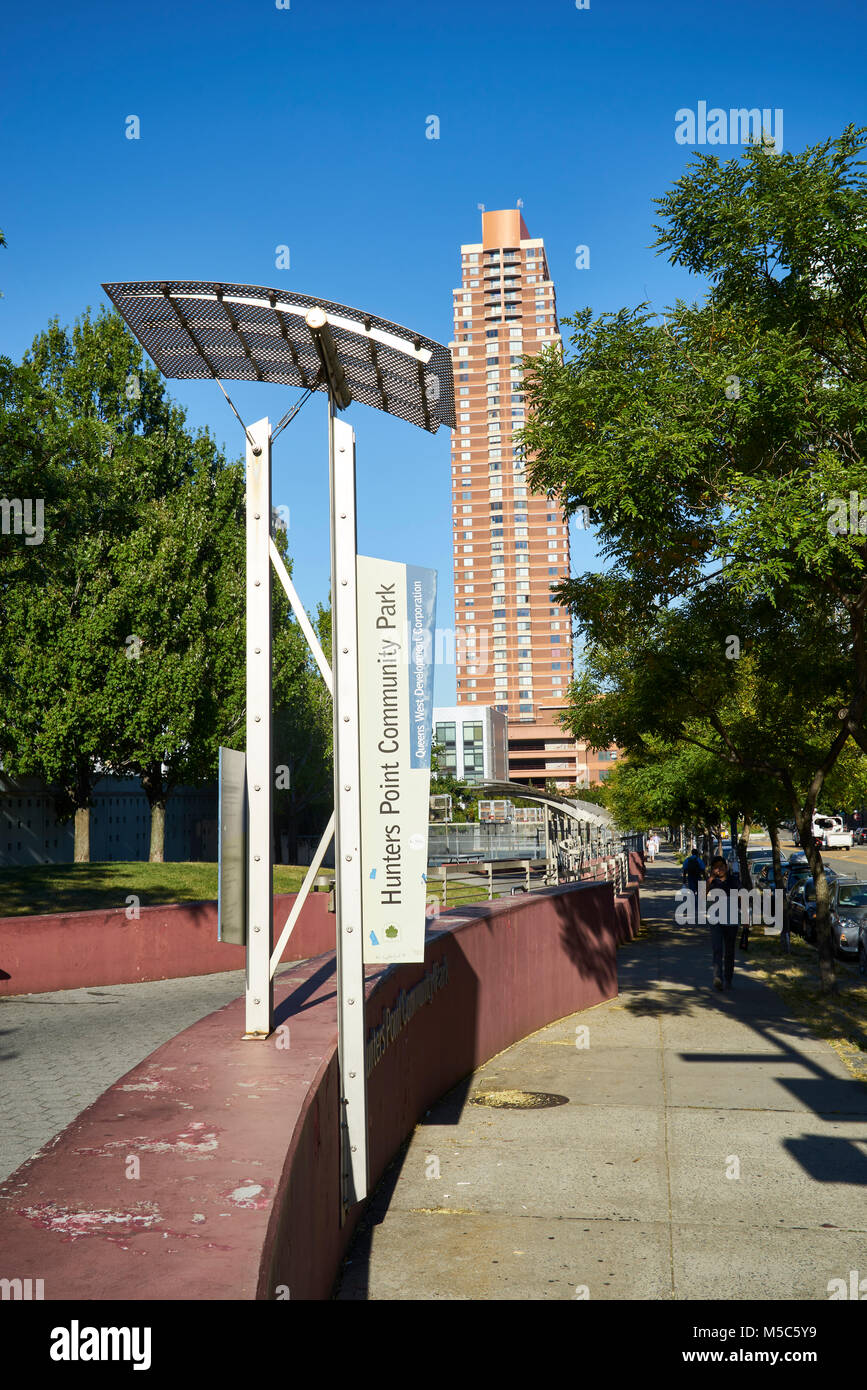 Hunters Point Community park in Long Island City Stock Photo - Alamy