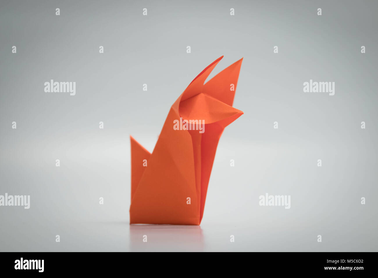 Origami Animal Orange fox Paper Stock Photo - Alamy
