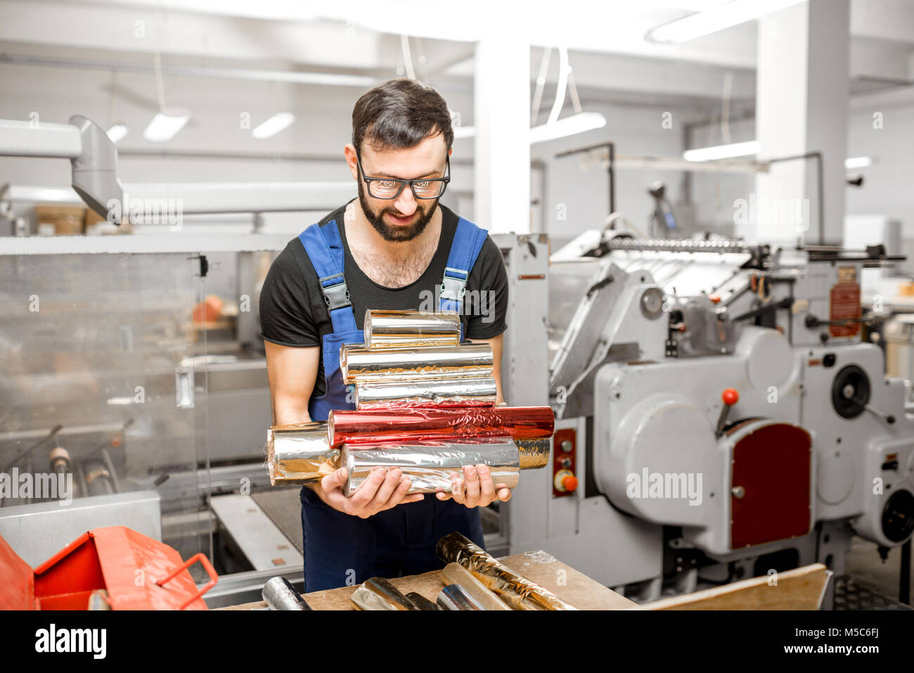 Worker working on stamping hi-res stock photography and images - Alamy