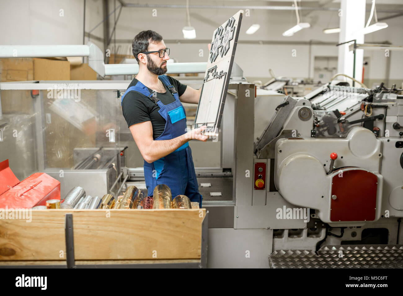 Old cliche factory hi-res stock photography and images - Alamy