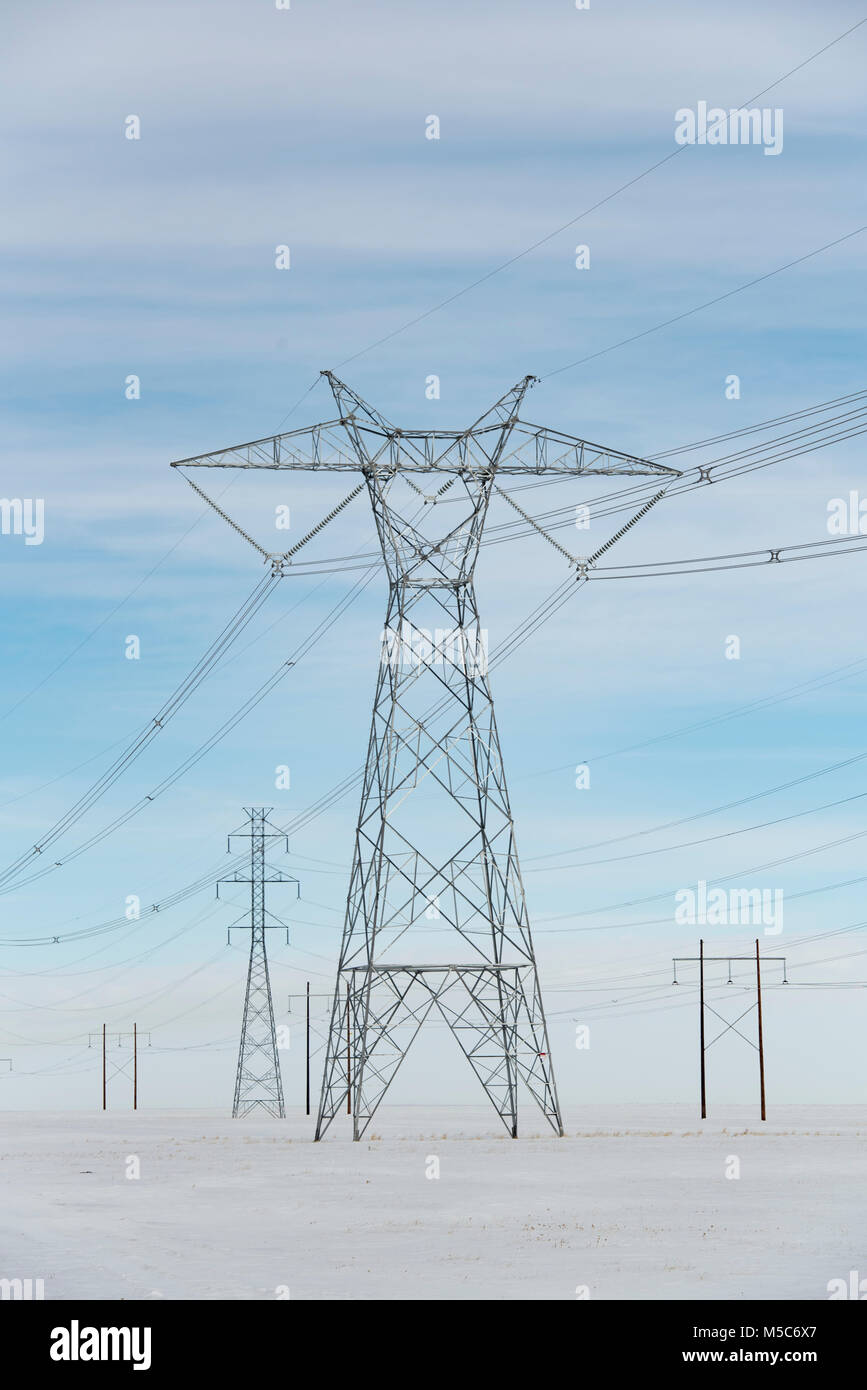 Wood electricity pylon hi-res stock photography and images - Alamy