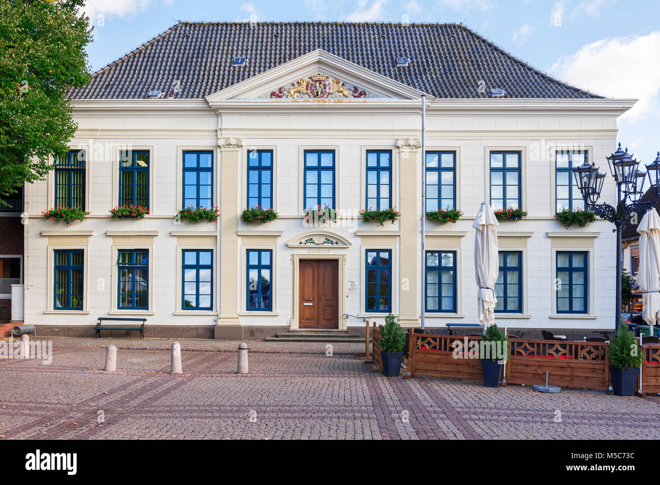 Esens hi-res stock photography and images - Alamy