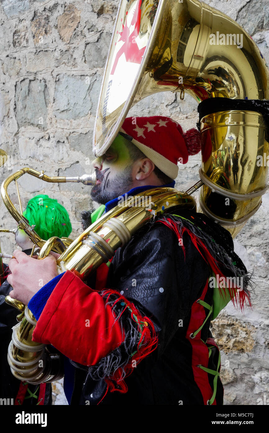 Carnival defile hi-res stock photography and images - Alamy