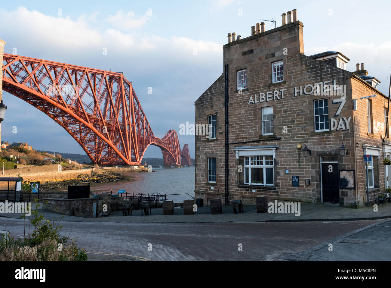The Forth Rail bridge viewed from North Queensferry spans the Firth of ...