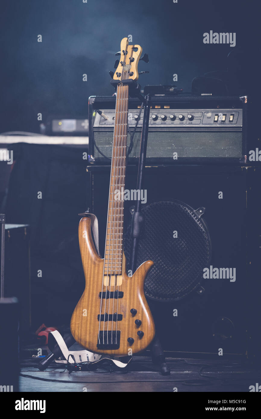 Bass guitar and sound amplifier on stage. Live concert concept Stock ...