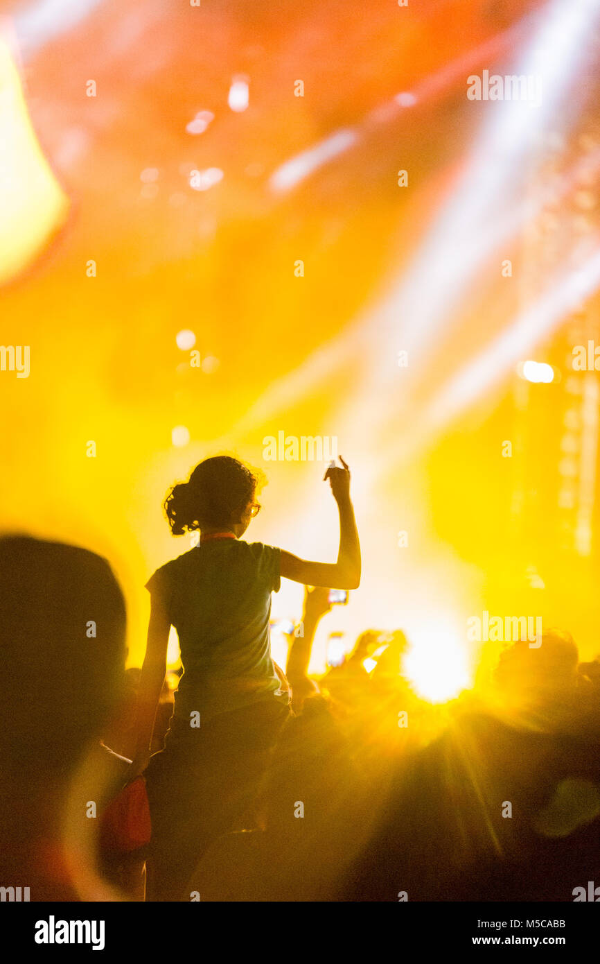 Audience enjoying a performance hi-res stock photography and images - Alamy