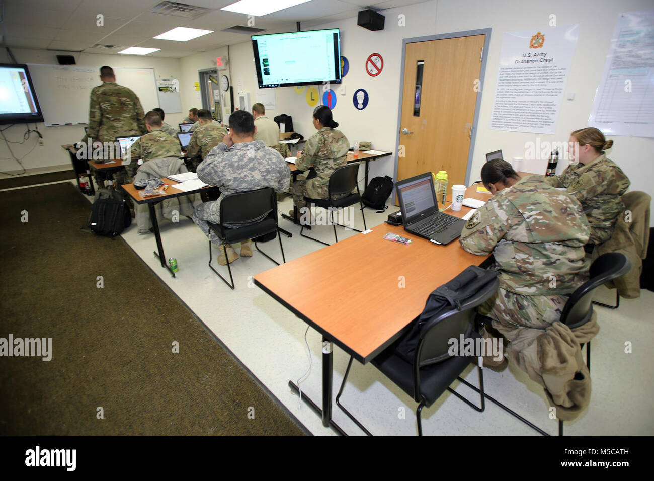 89b army mos hi-res stock photography and images - Alamy