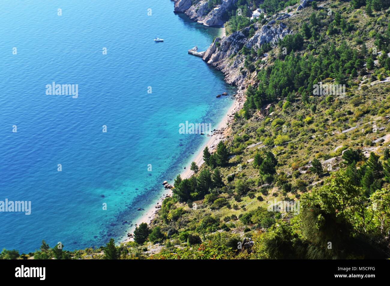Hidden beach hi-res stock photography and images - Alamy