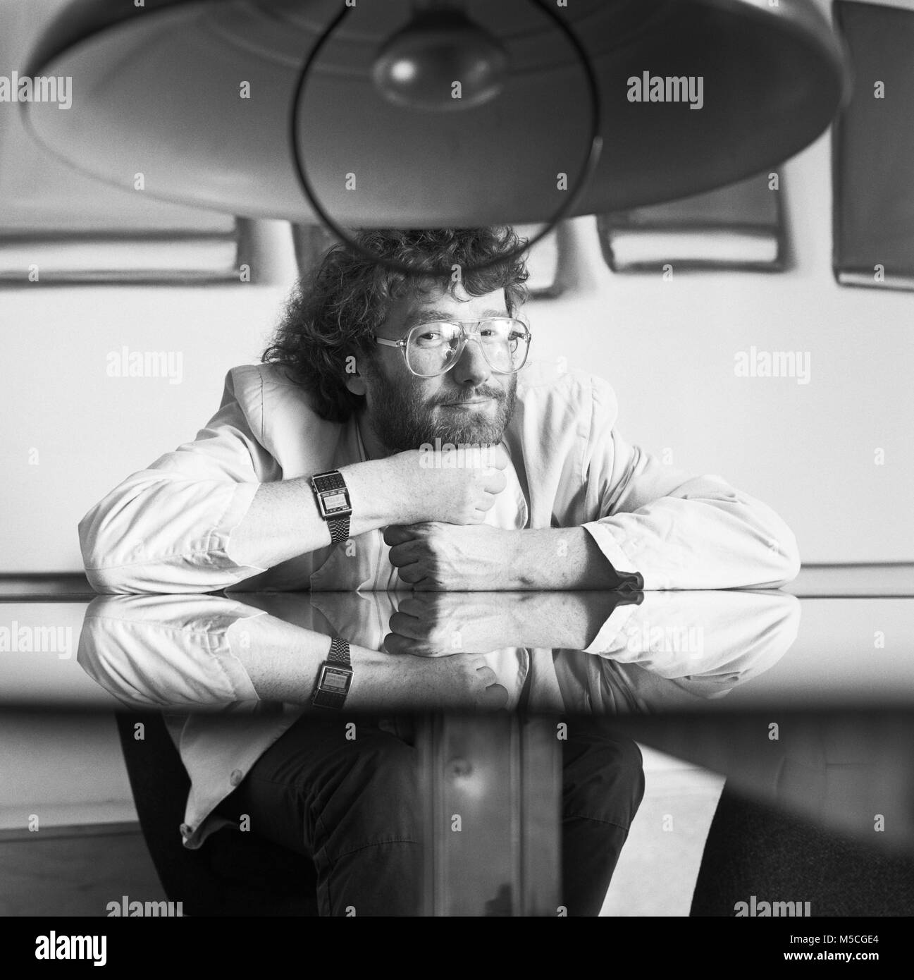 February 1954 hi-res stock photography and images - Alamy