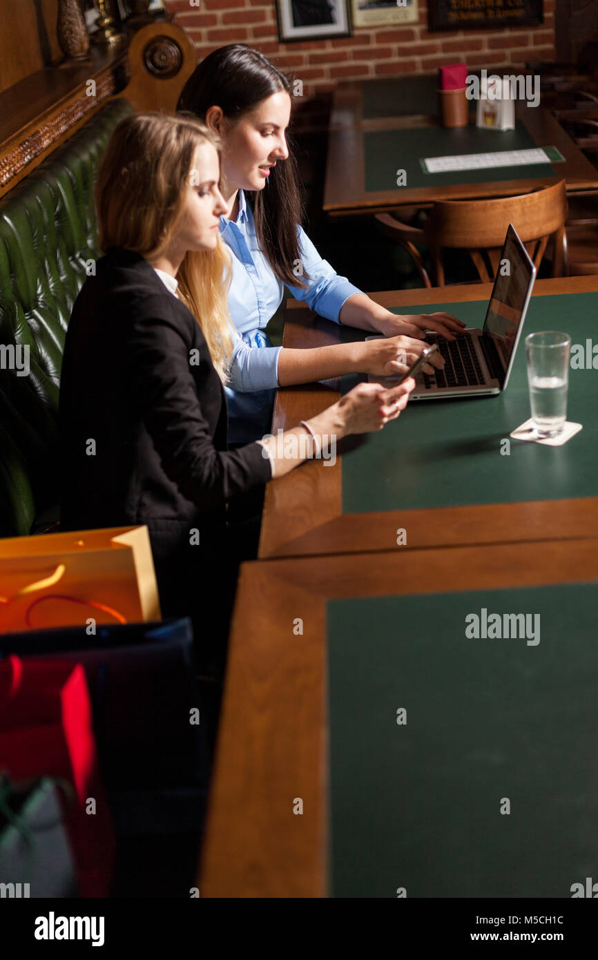 Bank cashier room hi-res stock photography and images - Alamy