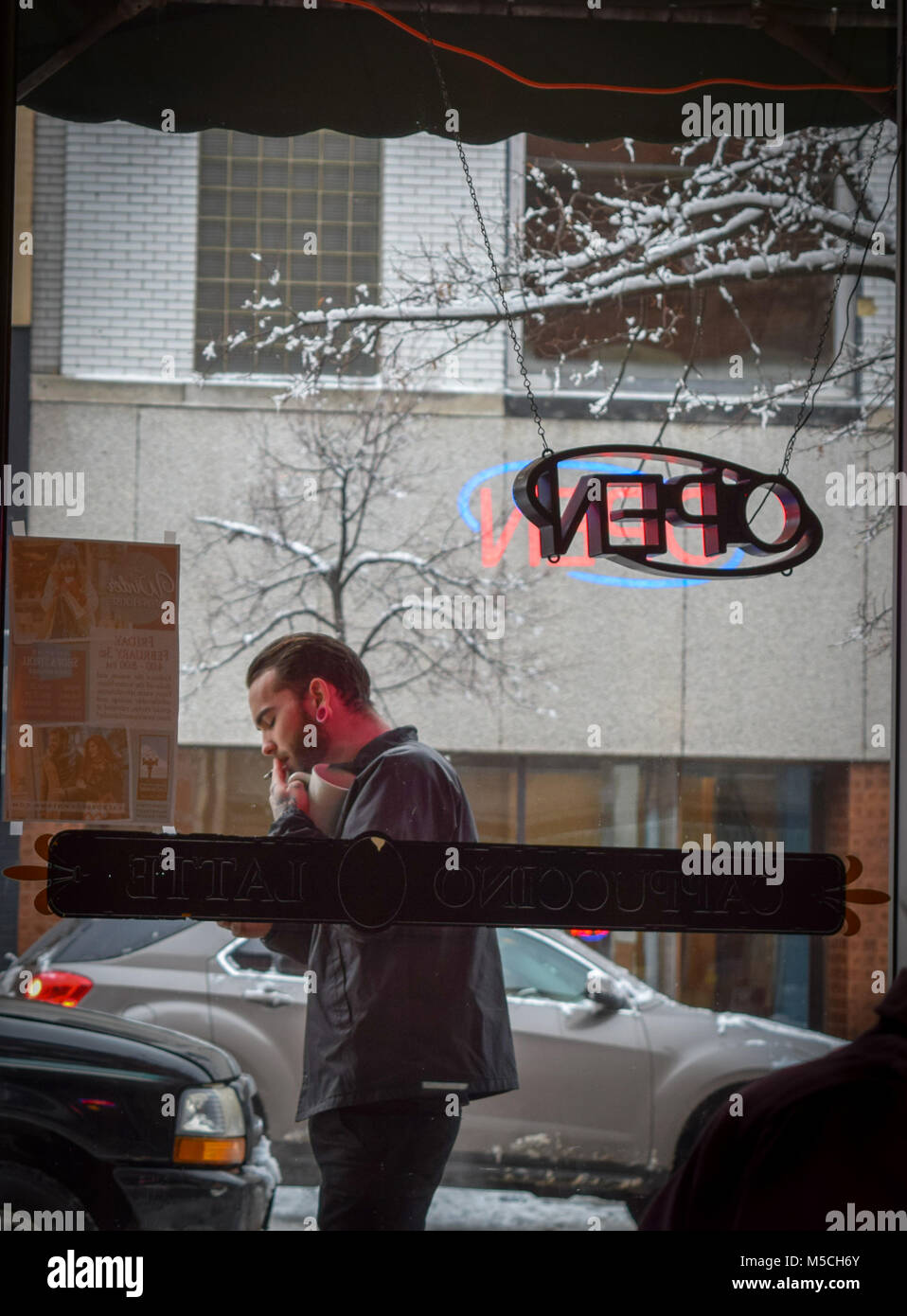 Smoke break hi-res stock photography and images - Alamy