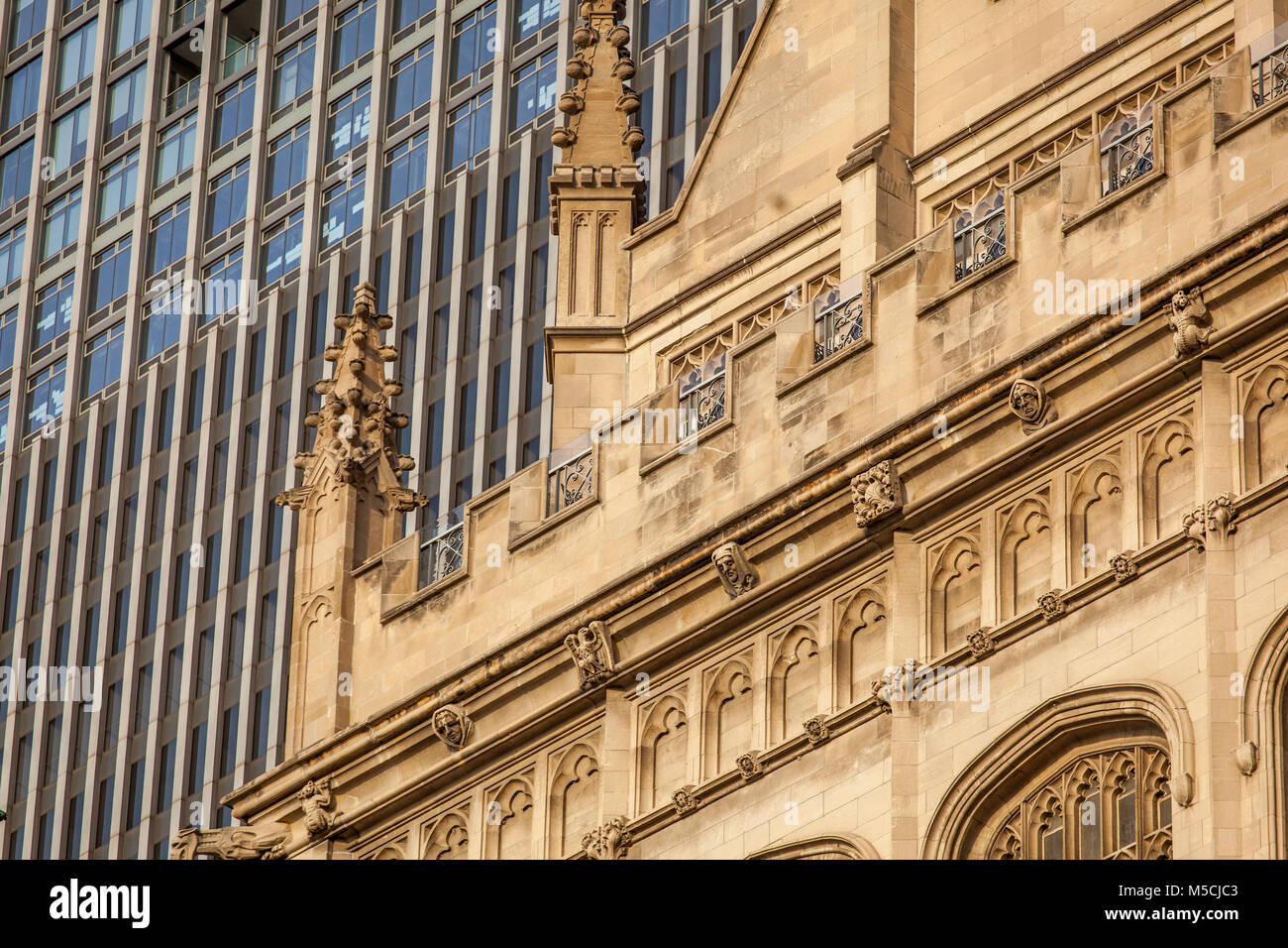 Cornice detail hi-res stock photography and images - Alamy