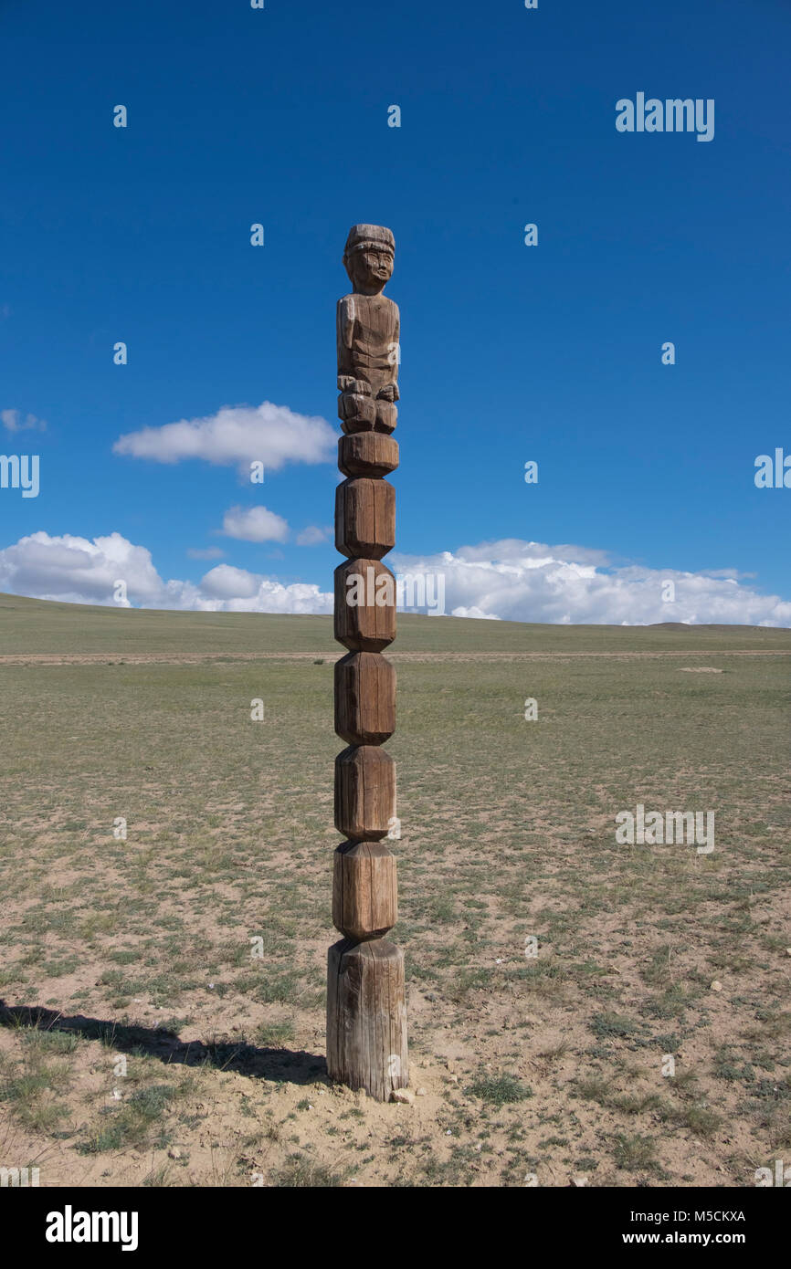 Ritual traditional idols in the steppes of Asia Stock Photo - Alamy
