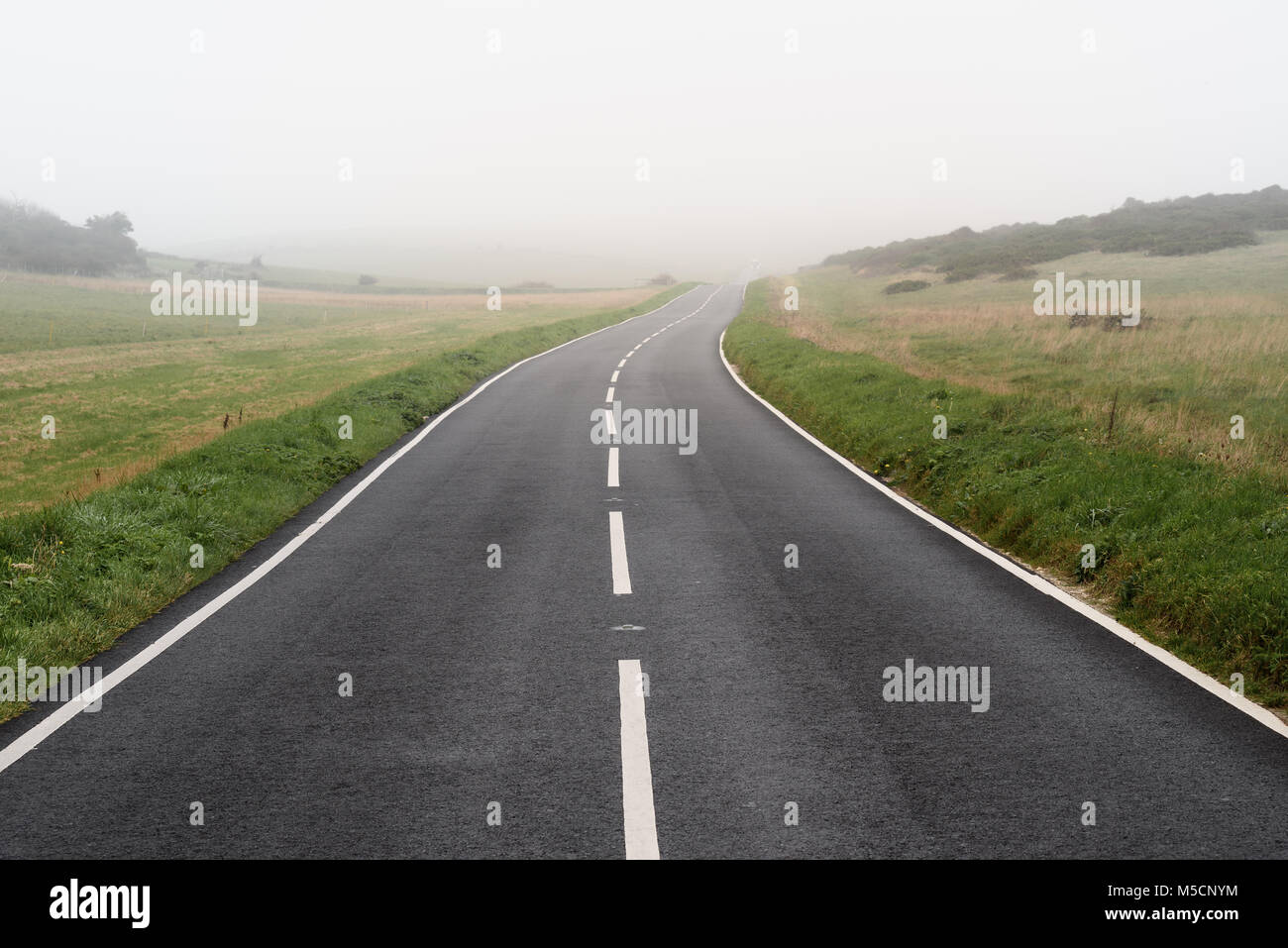 Mist moody sky hi-res stock photography and images - Alamy