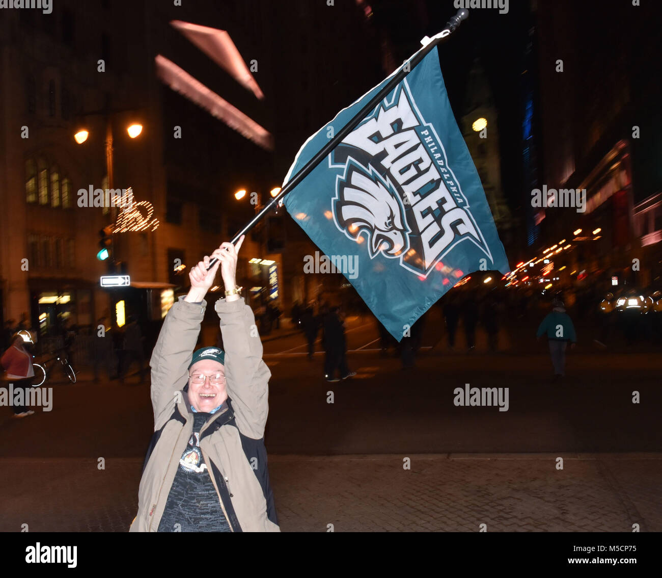 Crowds of Philadelphia Eagles fans celebrate at Broad and Walnut ...