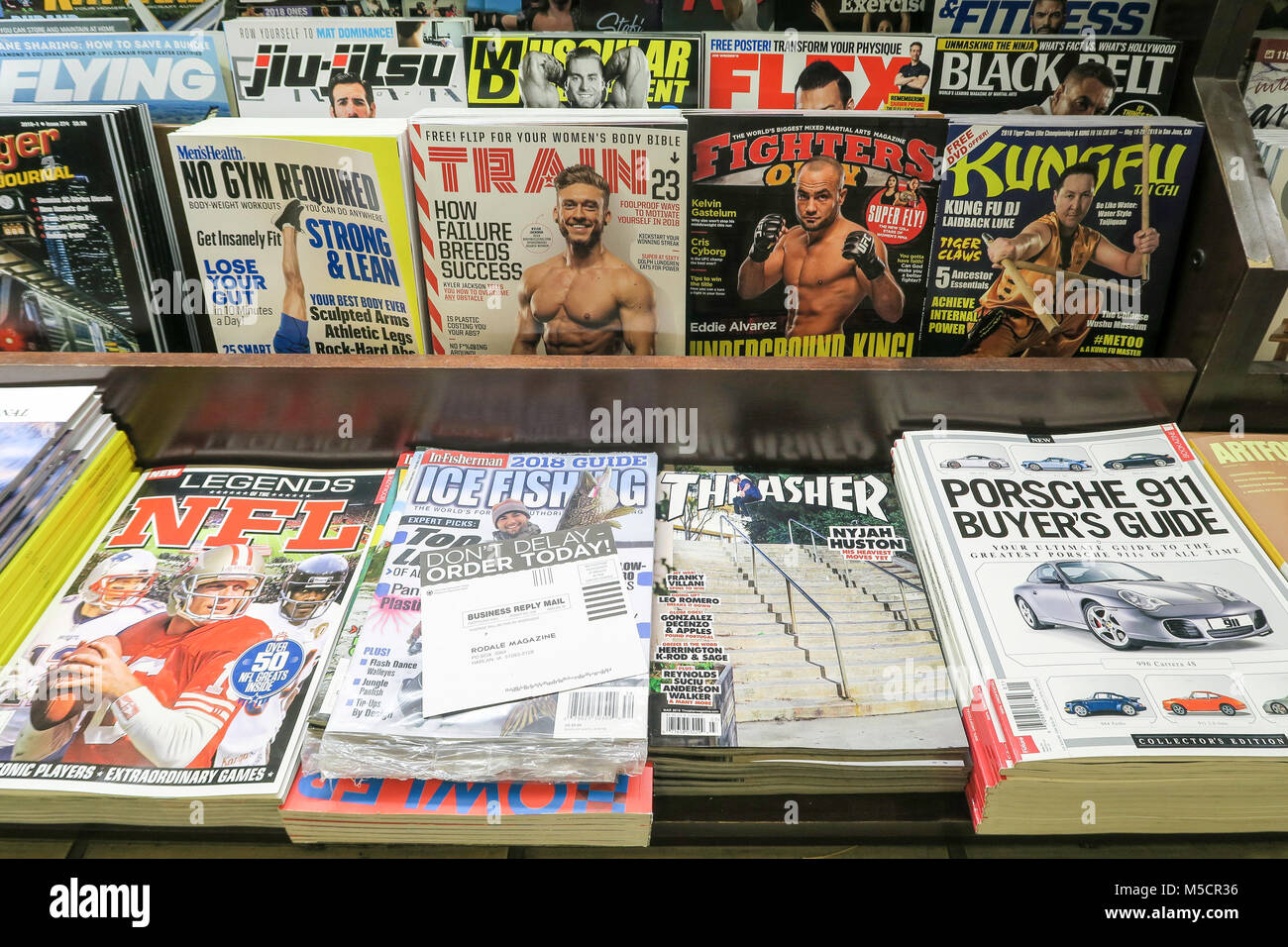 Magazine Stand Featuring Magazine Cover (Covers), USA Stock Photo - Alamy
