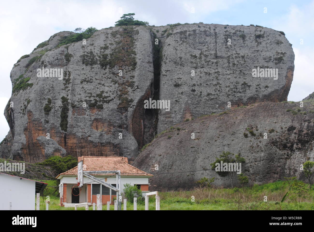 The Pungo Andongo Black Rocks are located in the municipality of Kacuso ...