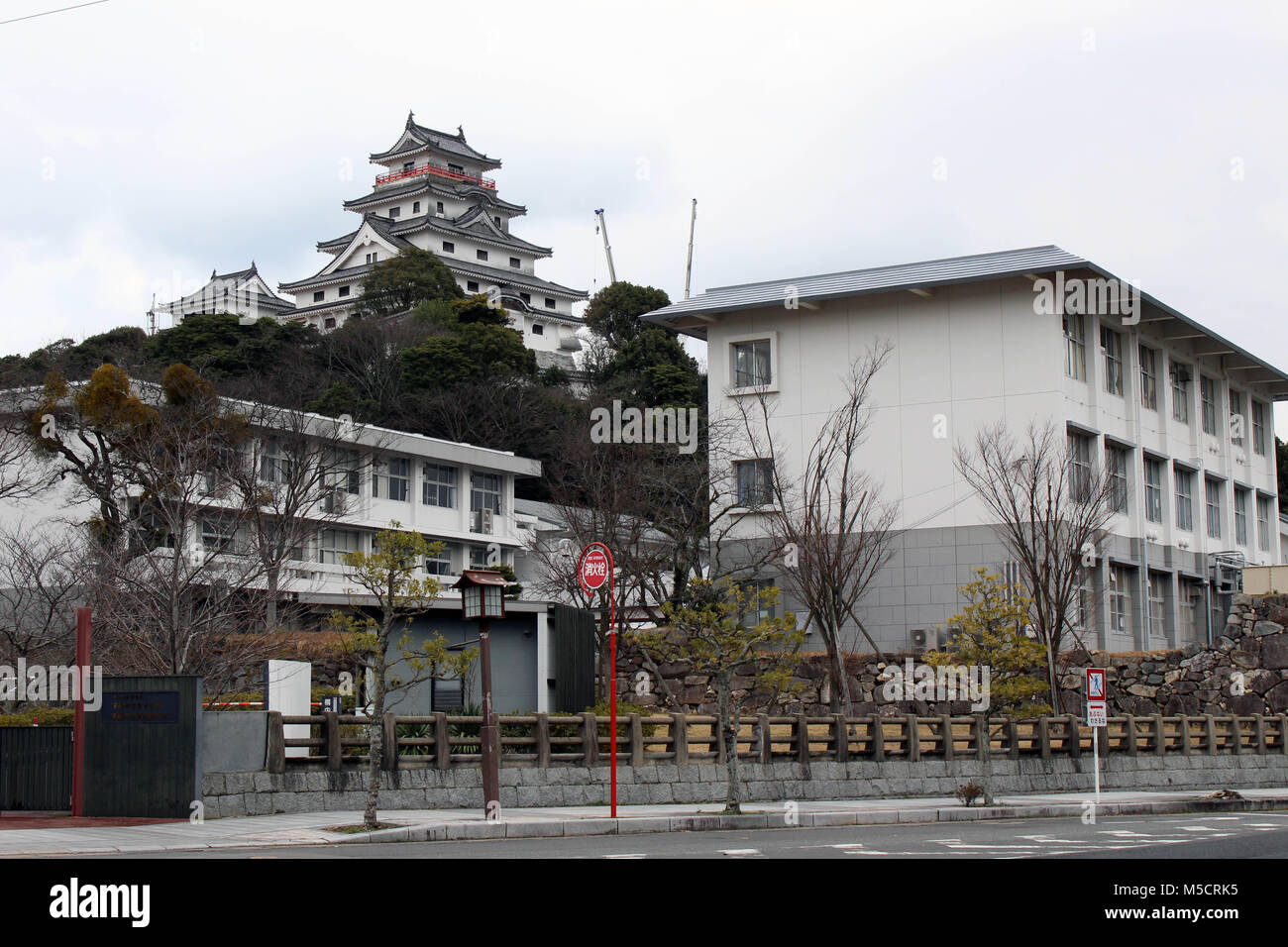 On the way to Karatsu Castle (Karatsu-jo), which located by the sea ...