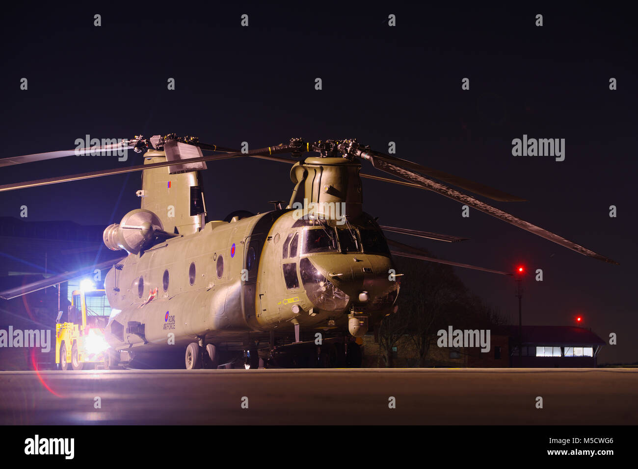 Boeing Vertol CH-47, Chinook Helicopter, RAF Odiham Stock Photo - Alamy