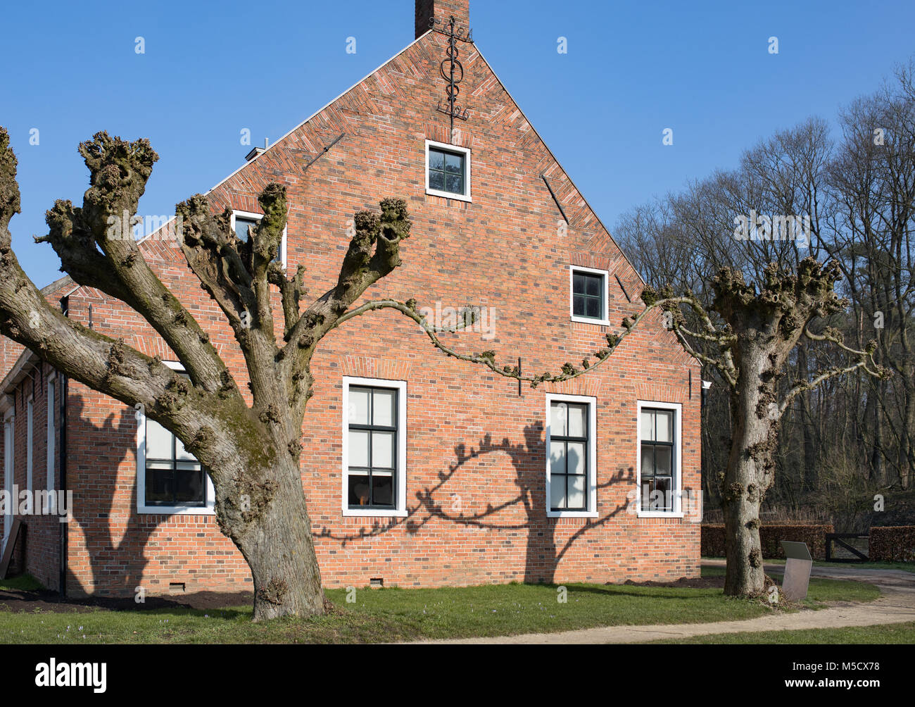 Netherlands traditional architecture, old dutch houses and gardening in ...