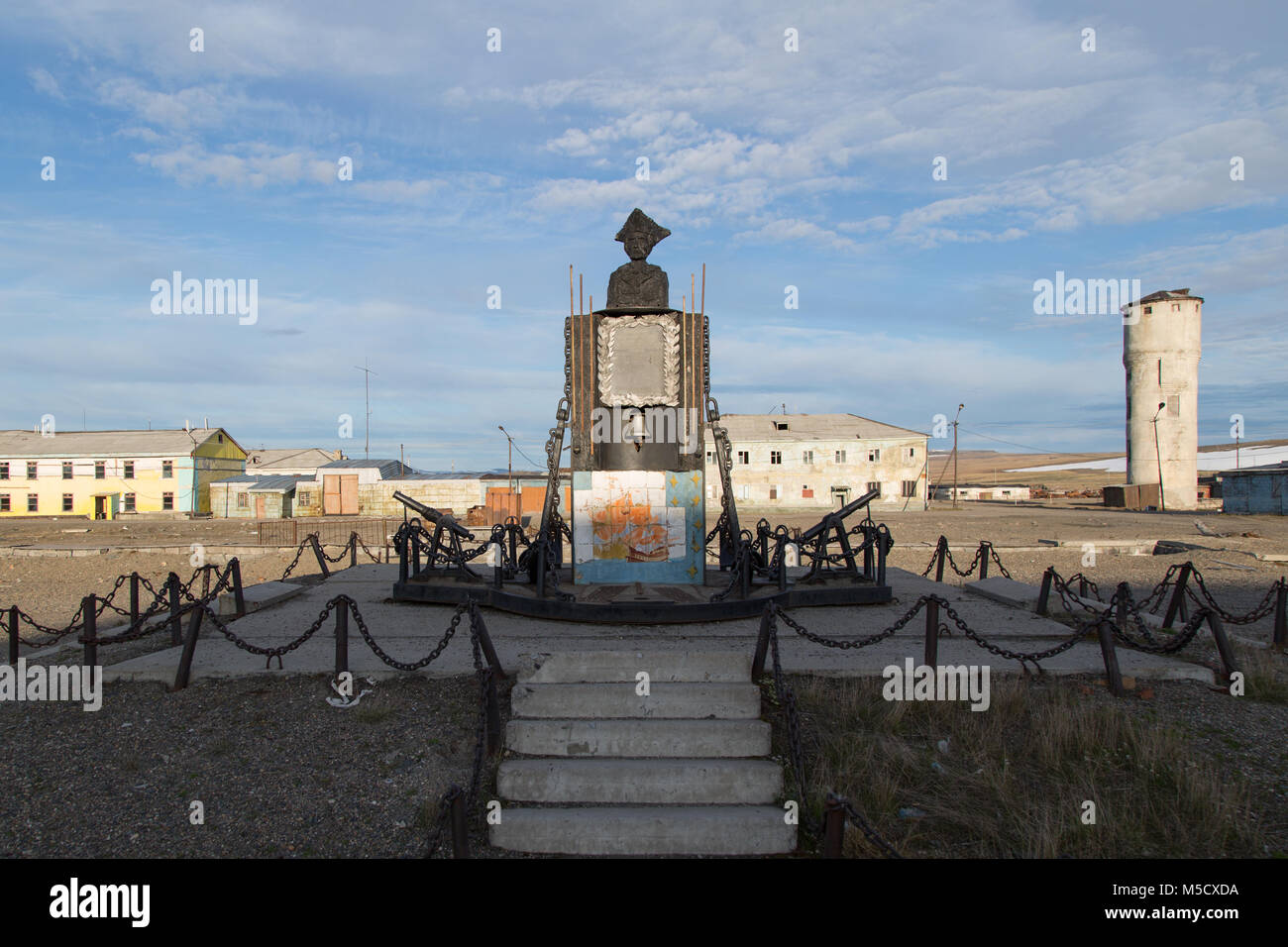 Captain james cook monument hi-res stock photography and images - Alamy
