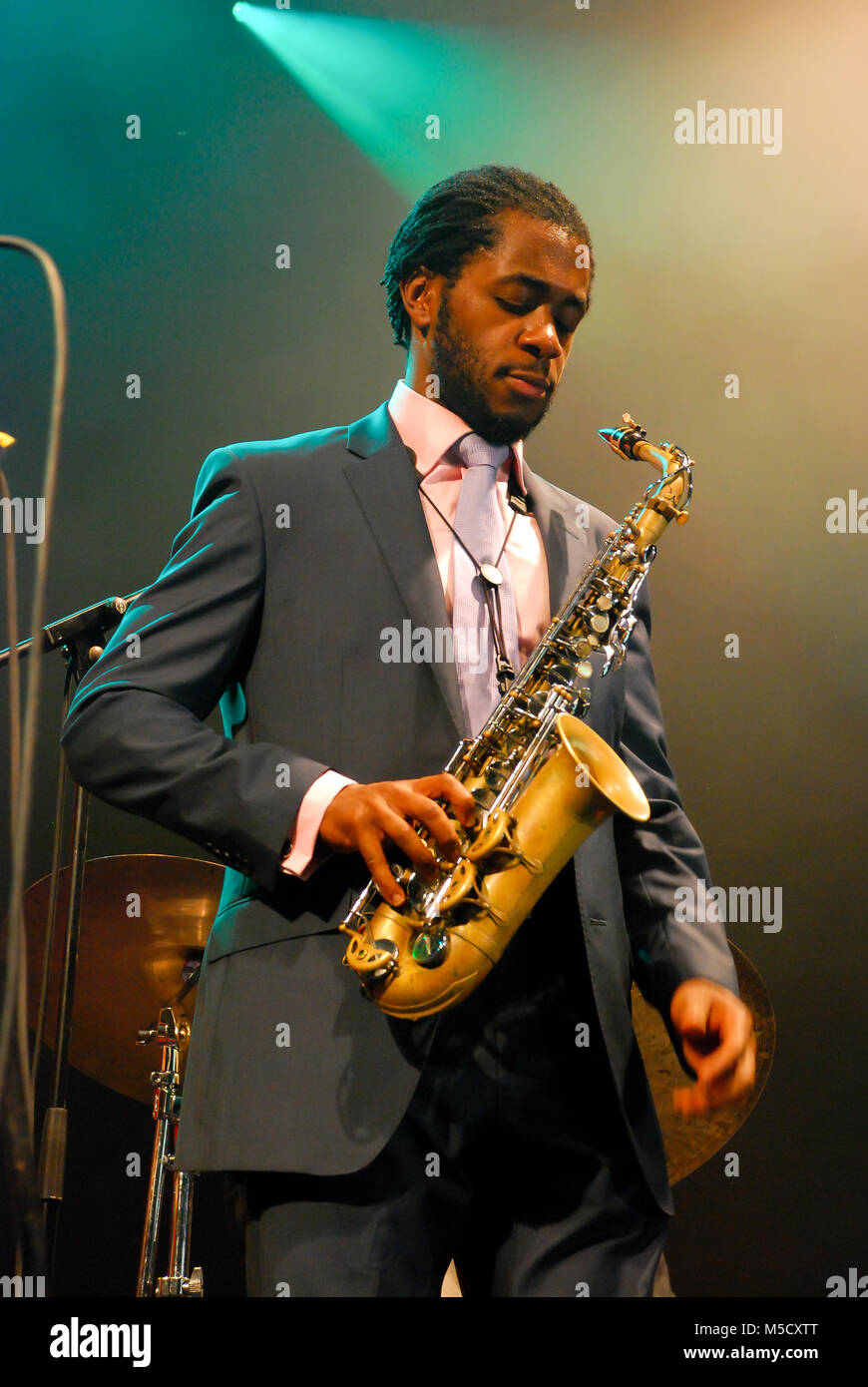 Editorial use only british musician hi-res stock photography and images ...