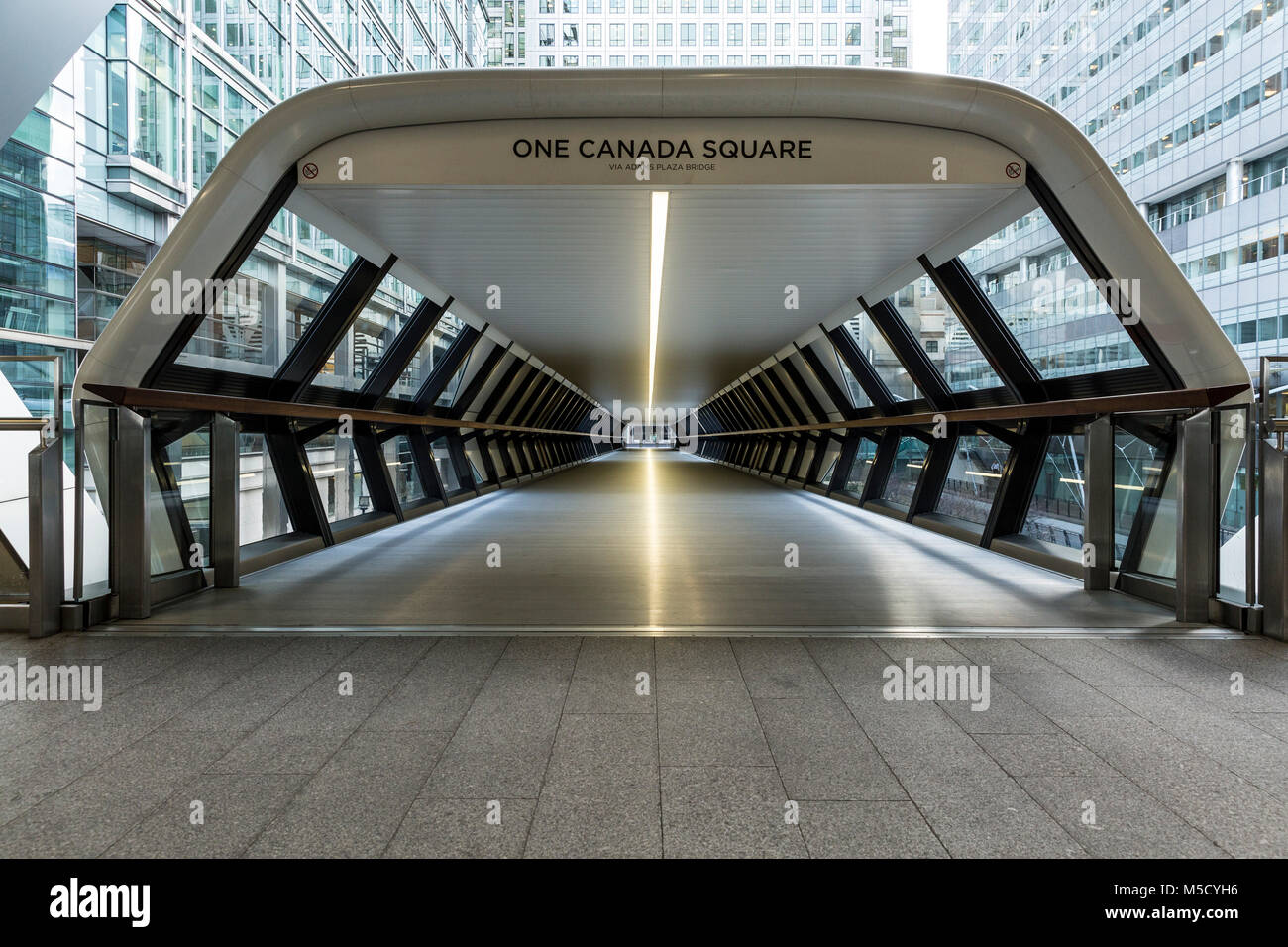Adams plaza bridge hi-res stock photography and images - Alamy