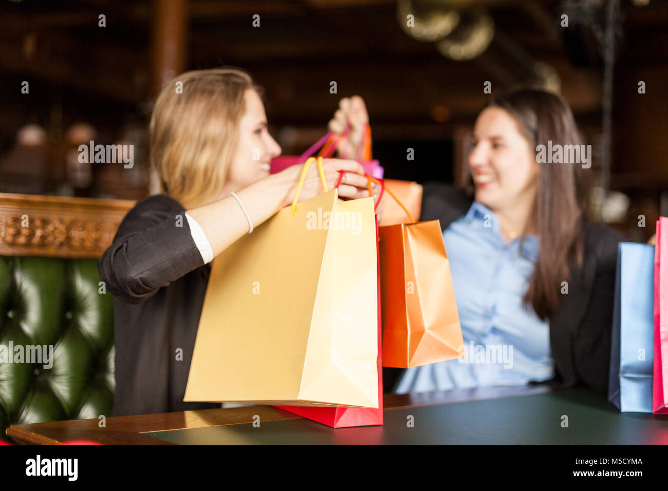 Spend order hi-res stock photography and images - Alamy